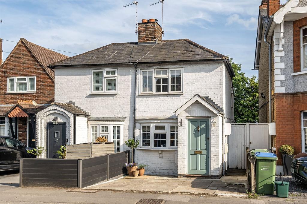 Burwood Road, Hersham, Surrey, KT12 2 bed semi-detached house for sale ...