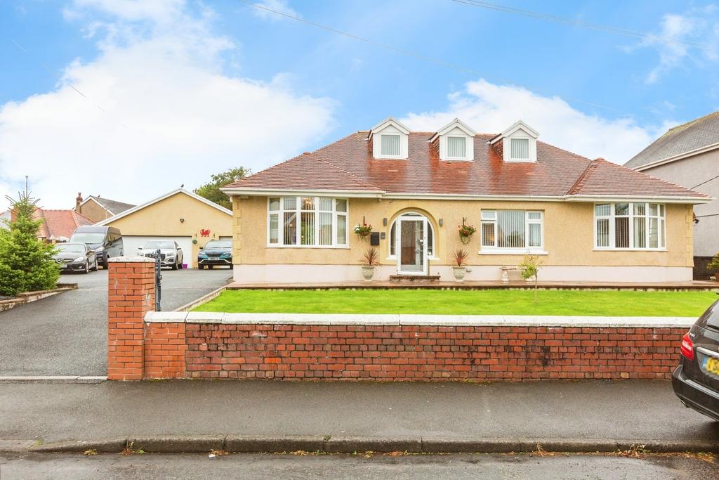 Brynteg Road, Swansea SA4 5 bed detached bungalow - £545,000