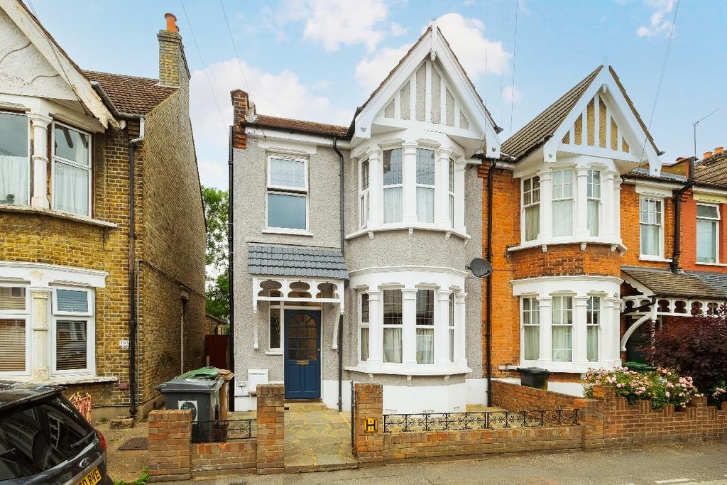 Bateman Road, London, East London 3 bed semi-detached house - £500,000