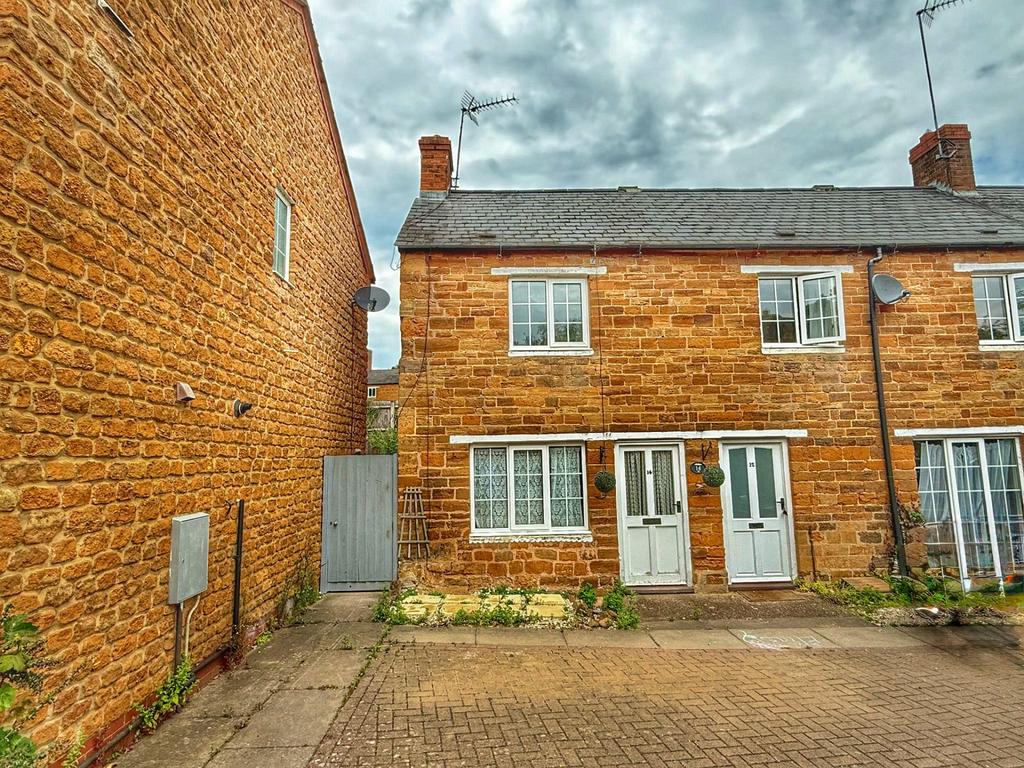 Duck Lane, Harpole, NN7 4BU 2 bed cottage for sale - £220,000