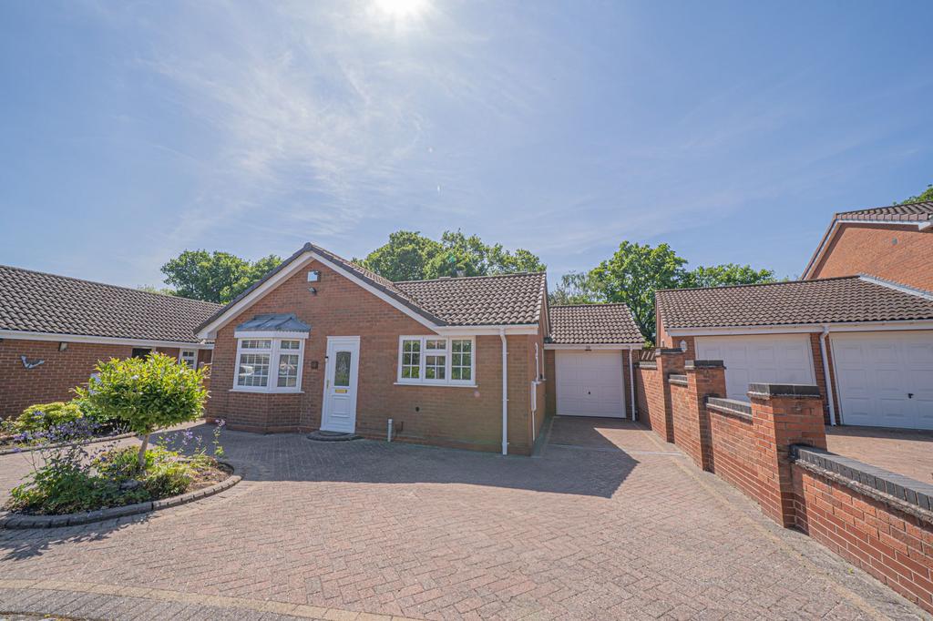 Rowthorn Drive, Shirley, B90 2 bed detached house for sale - £475,000