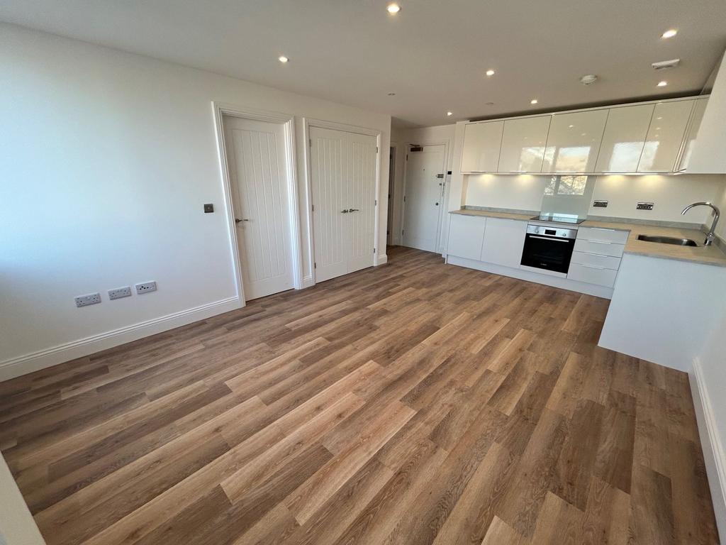 New Road, Trinity Point New Road, DA11 1 bed apartment to rent - £1,250 ...