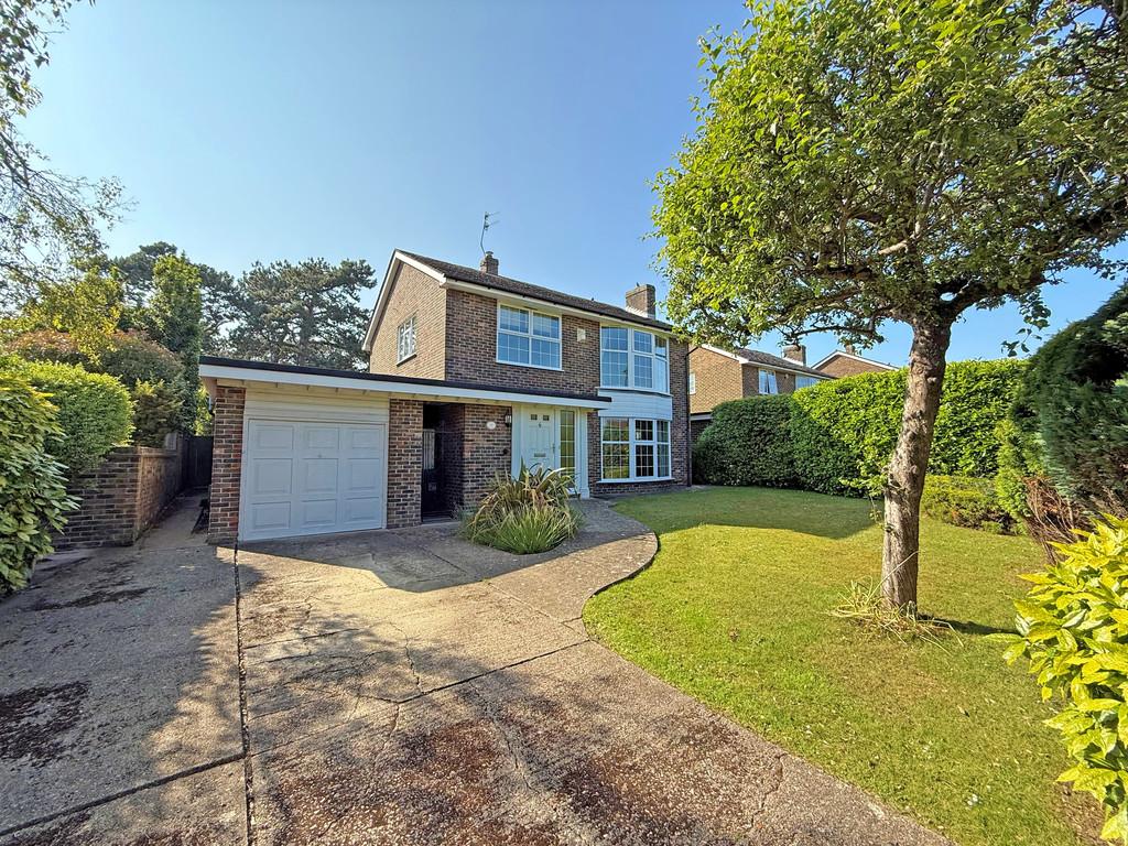 The Street, Shoreham-by-Sea BN43 4 bed detached house for sale - £925,000