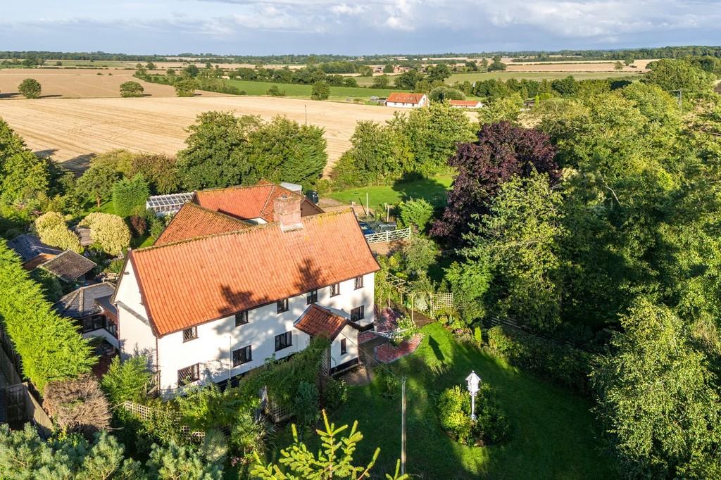 North Lopham 5 bed detached house - £930,000