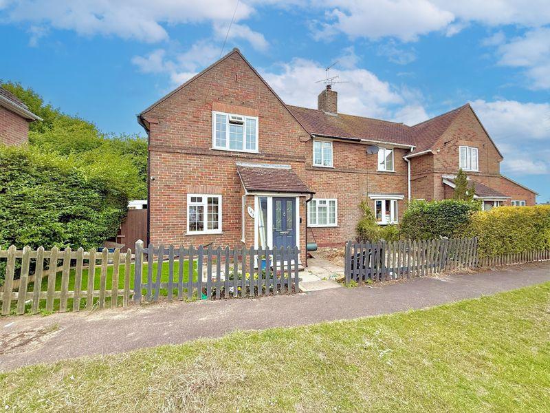 Chiltern Road, Dunstable 3 bed semi-detached house for sale - £375,000