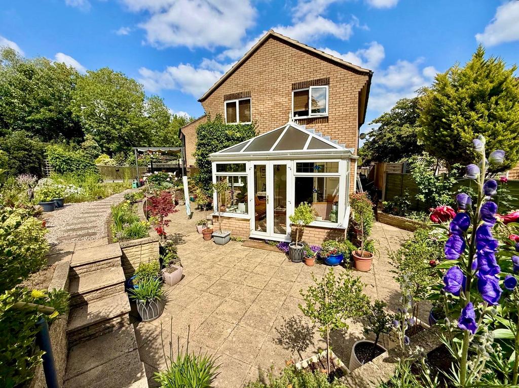 Upper Stratton, Swindon SN2 4 bed detached house for sale - £425,000