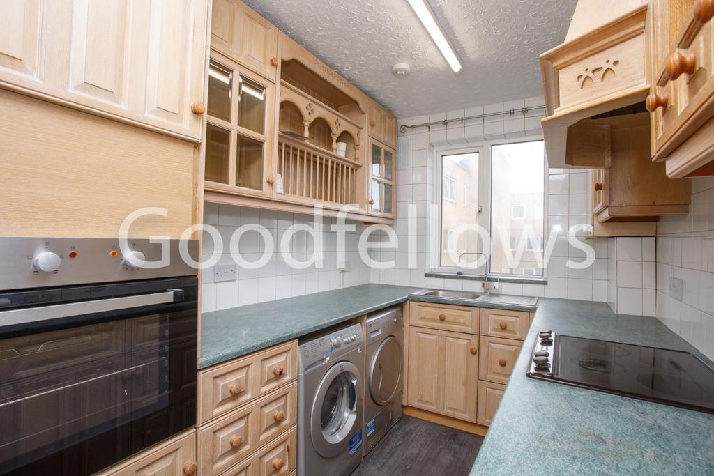 Fairgreen Court, Central Mircham CR4 2 bed apartment for sale - £200,000