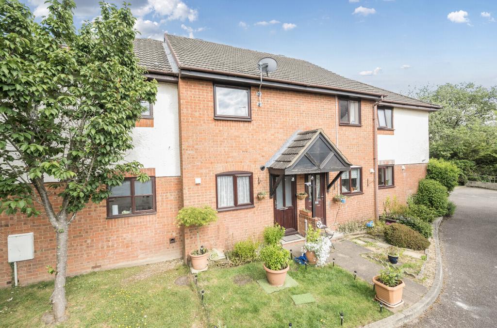 St. James Court, Essex CB10 2 bed terraced house for sale - £300,000