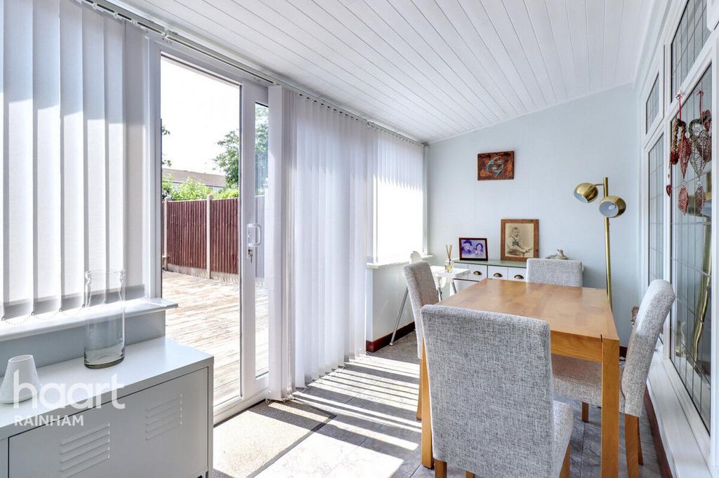 Whybridge Close, Rainham, RM13 8BD 3 bed terraced house - £390,000