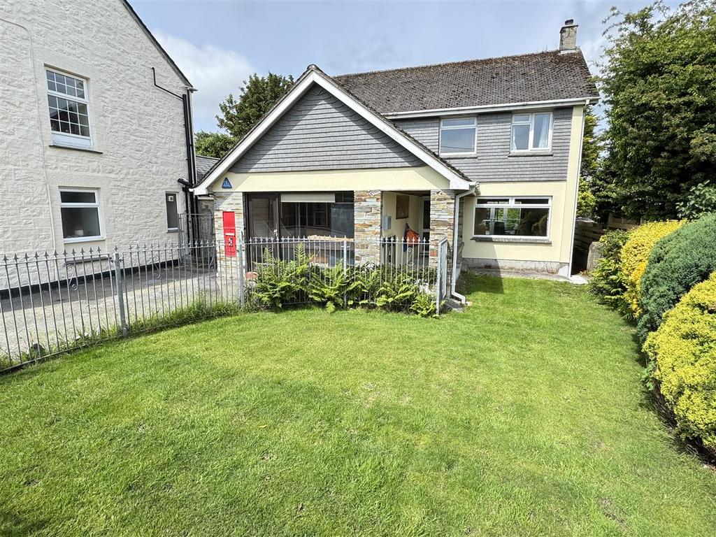 Fore Street, Bugle, St. Austell 3 bed detached house for sale - £250,000