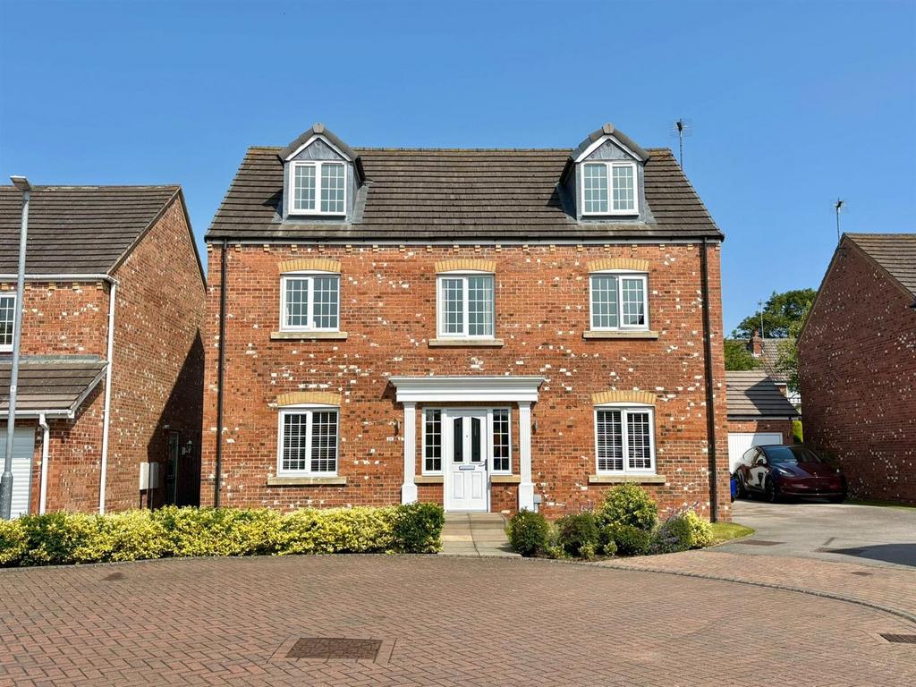 Farrants Way, Hornsea 5 bed detached house - £435,000