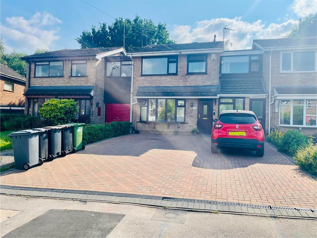Beverley Avenue, Stockingford (Yenton... 5 bed house - £245,000