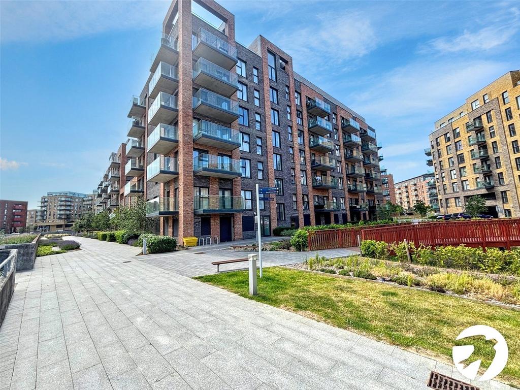 James Smith Court, Dartford, Kent, DA1 1 bed flat - £1,450 pcm (£335 pw)