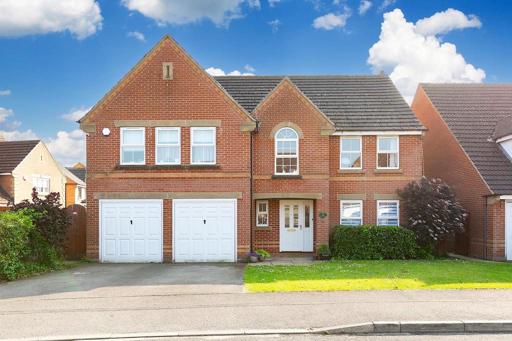 Lord Drive, Pocklington, York, YO42 2PB 5 bed detached house for sale ...