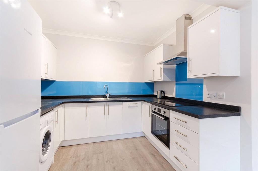 Cherry Close, North Wembley HA0 2 bed apartment - £1,800 pcm (£415 pw)