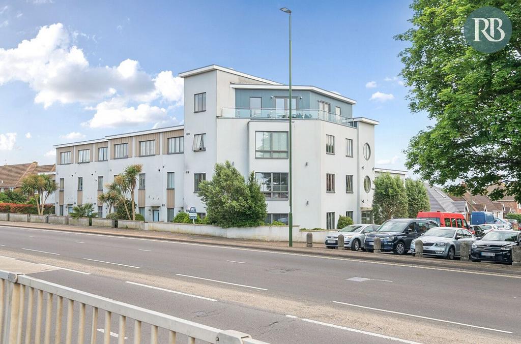 Roman Road, Southwick BN42 1 bed flat - £255,000