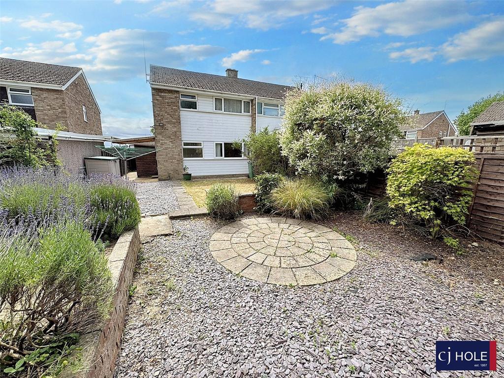 Duncroft Road, Hucclecote... 3 bed semi-detached house - £275,000