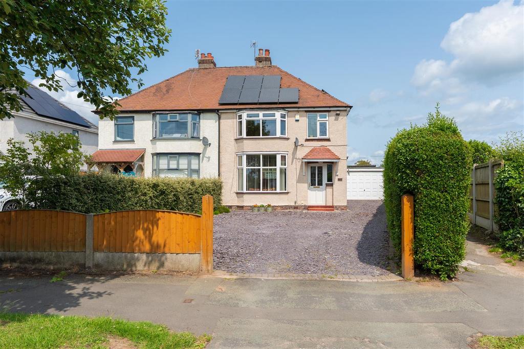 Runcorn Road, Northwich CW8 3 bed semi-detached house for sale - £260,000