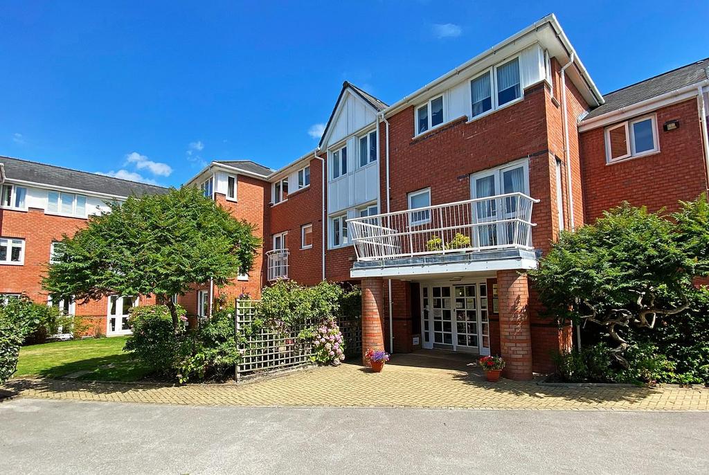 Bedford Drive, Timperley 1 bed retirement property - £165,000