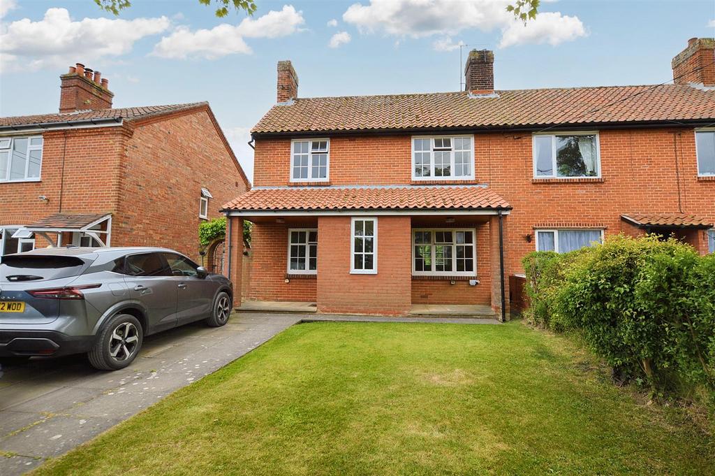 Cromer Road, Overstrand 3 bed semi-detached house for sale - £250,000