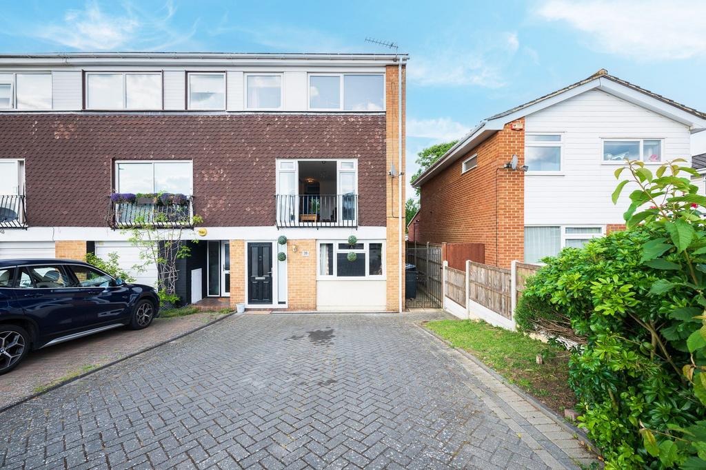 Broadheath Drive, Chislehurst BR7 4 bed end of terrace house for sale ...