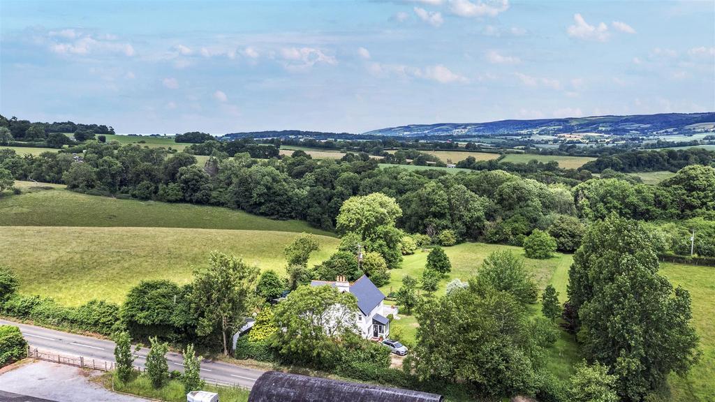 Combe Florey, Taunton 4 bed detached house for sale - £700,000