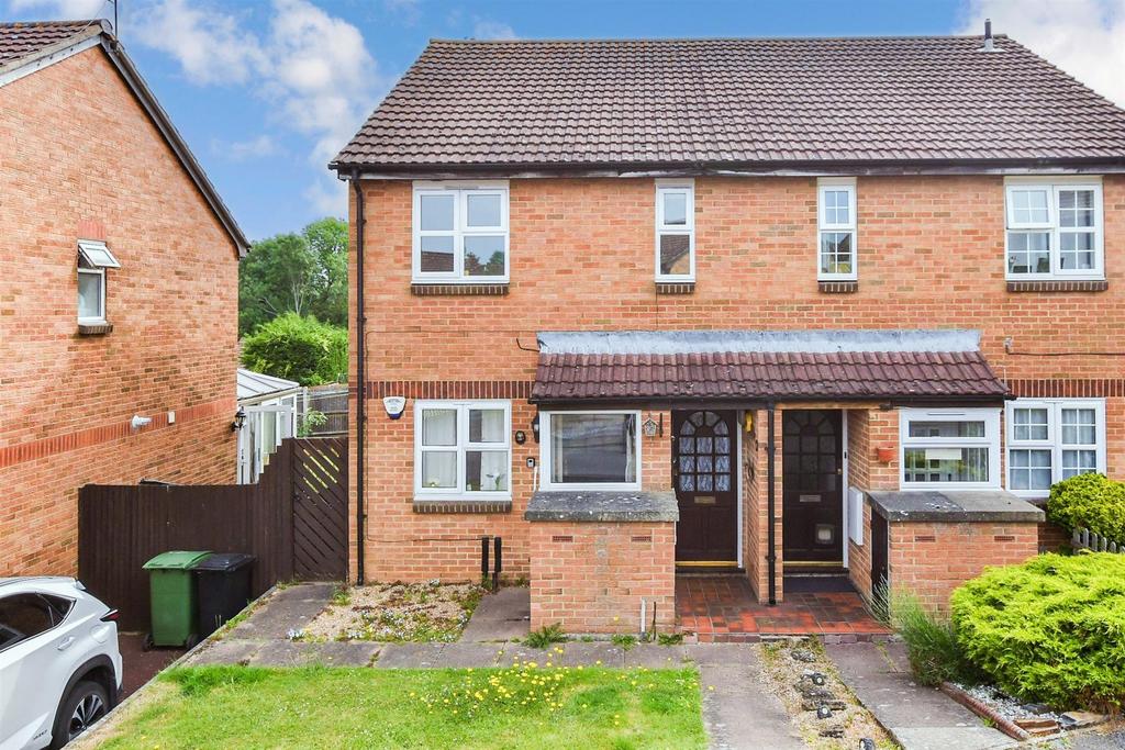 Murrain Drive, Downswood, Maidstone... 1 bed maisonette - £150,000