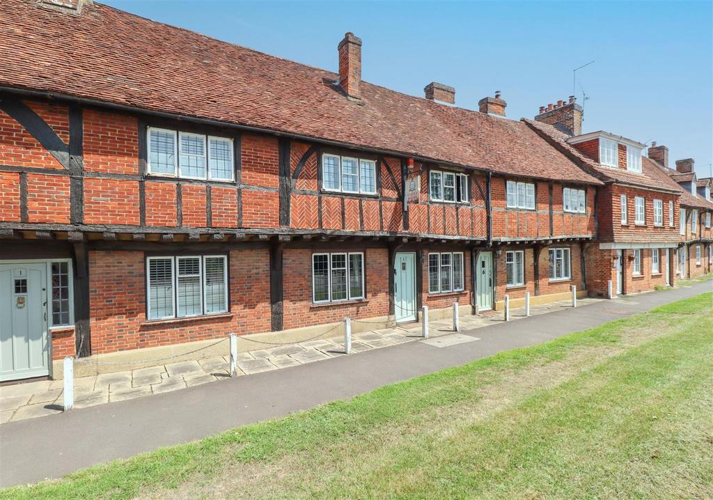 Hook Road, North Warnborough RG29 3 bed terraced house for sale - £465,000