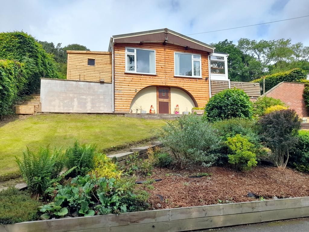 Henllan Chalet Park, Llangyniew SY21 3 bed lodge for sale - £120,000