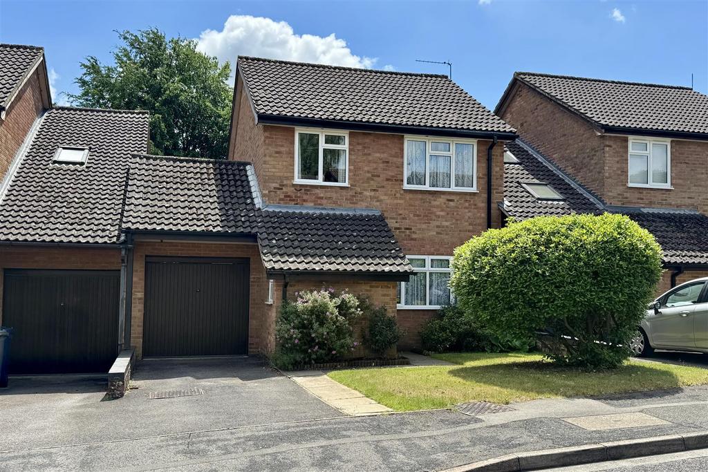Godalming 3 bed semi-detached house for sale - £550,000