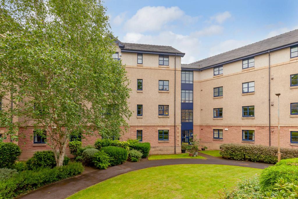 Russell Gardens, Edinburgh EH12 2 bed ground floor flat - £290,000