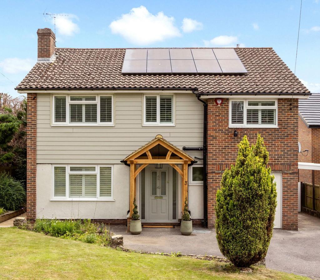 Oathall Avenue, Haywards Heath RH16 4 bed detached house for sale - £ ...