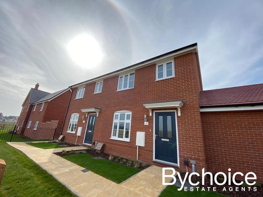 Chappell Yarde, Sproughton 3 bed semi-detached house to rent - £1,600 ...