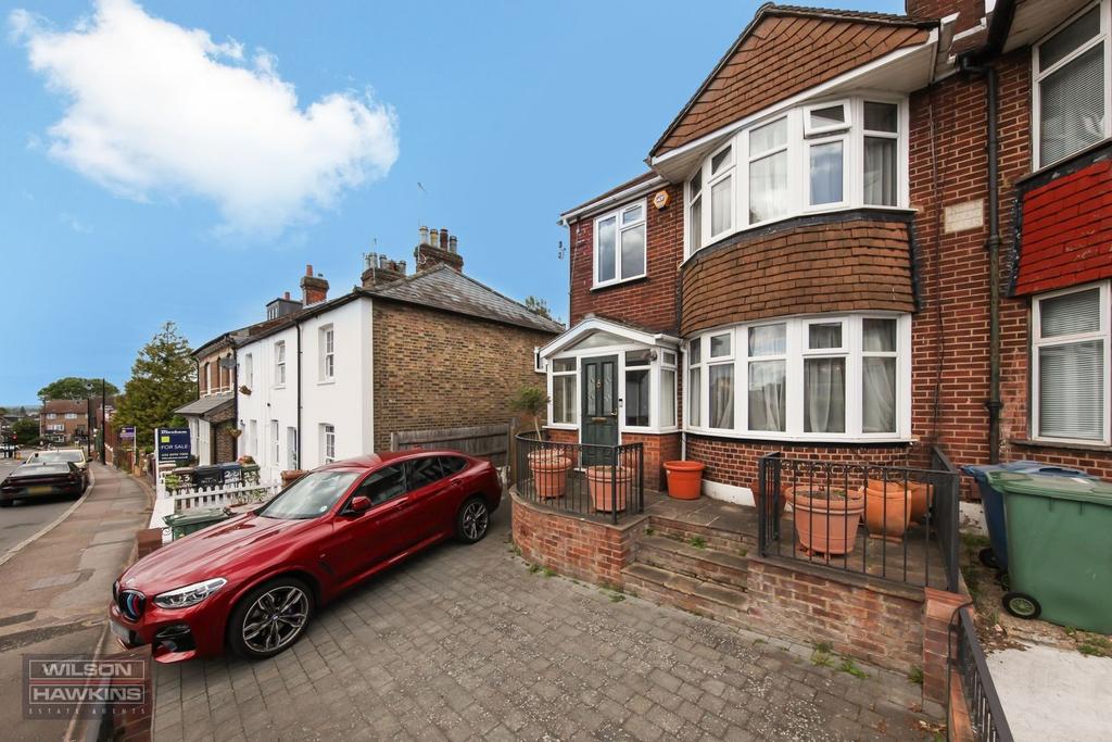 Roxeth Hill, Harrow HA2 3 bed semi-detached house to rent - £2,500 pcm ...