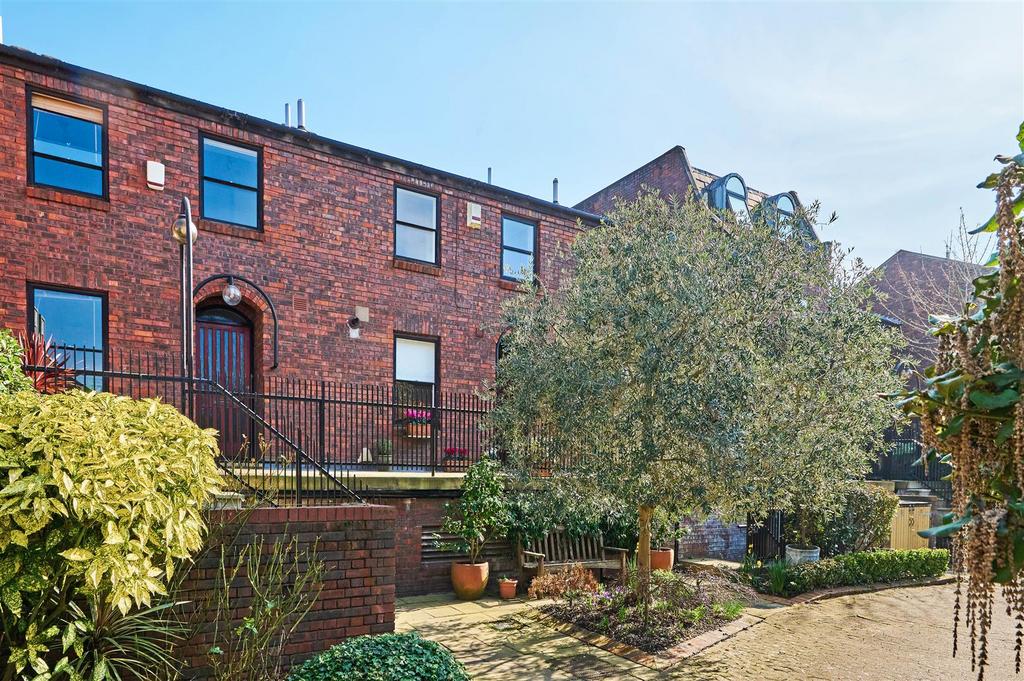 Haygarth Place, Wimbledon SW19 3 bed townhouse - £1,335,000