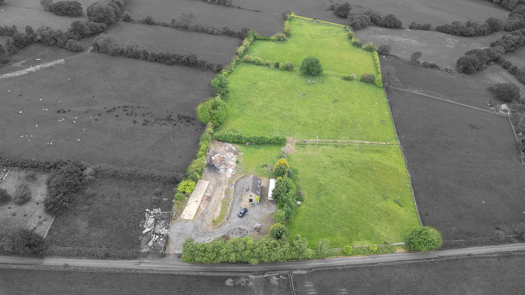 Dog House Farm, Cat Hill Lane... Farm - £350,000