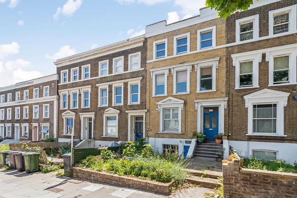 Lewisham Way, New Cross, London, SE14 2 bed flat for sale - £475,000