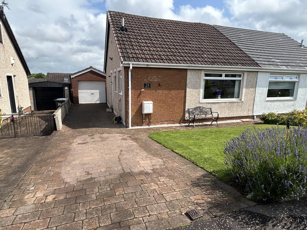 Chestnut Grove, Larkhall ML9 3 bed semi-detached house for sale - £185,000