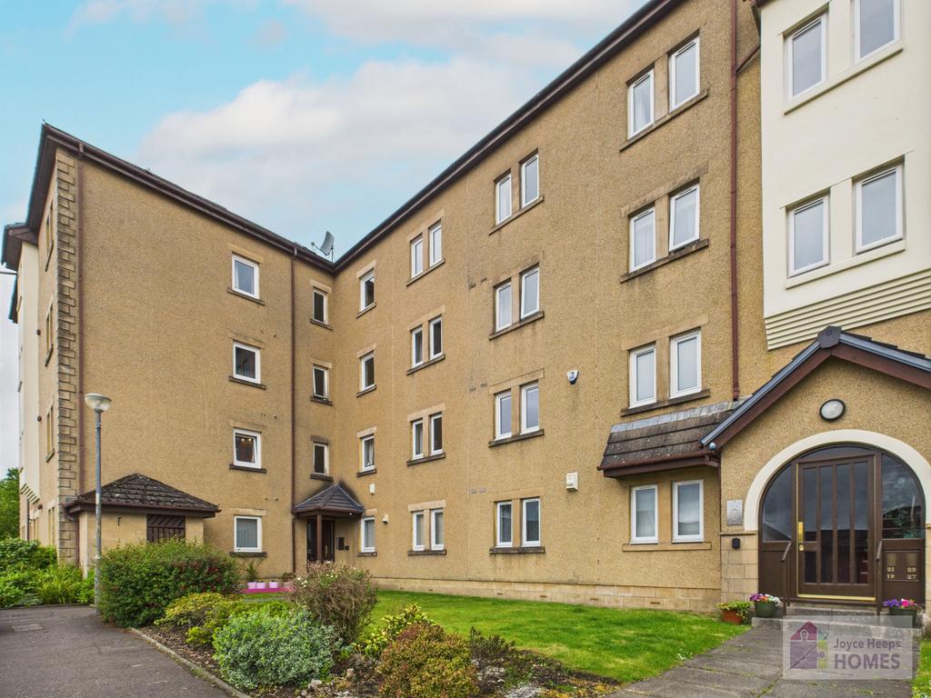 Innes Court, East Kilbride G74 3 bed apartment - £188,000
