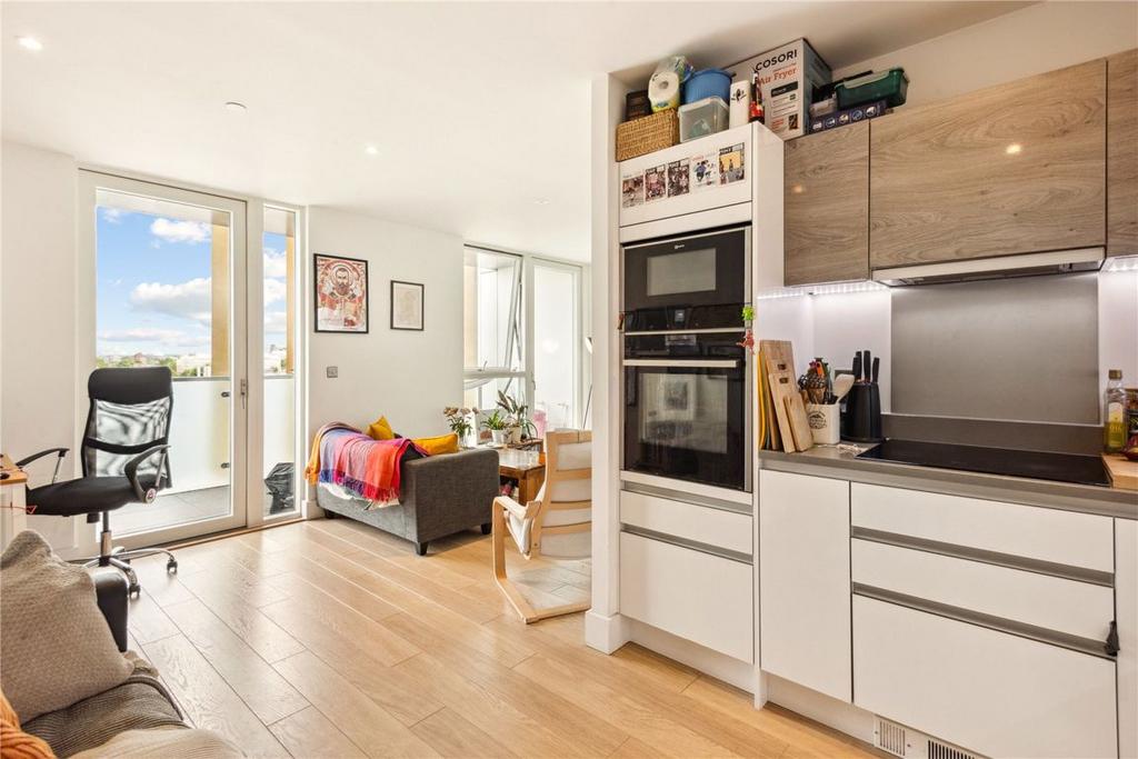 Robsart Street, London SW9 1 bed flat - £375,000