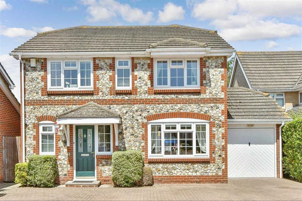 Grant Road, Wainscott, Rochester, Kent 4 bed detached house for sale ...