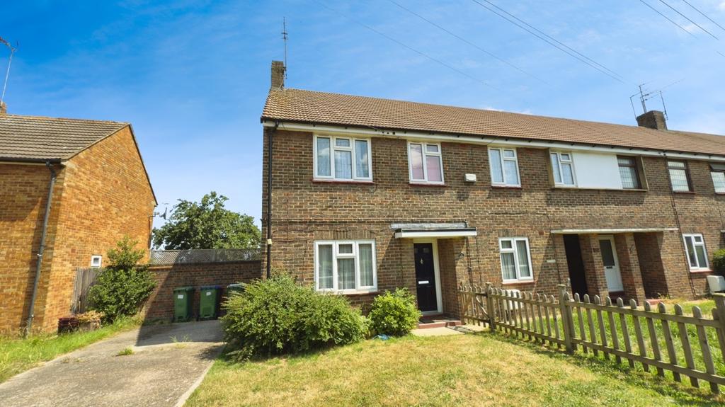 Newbery Road Erith DA8 2 bed maisonette to rent - £1,750 pcm (£404 pw)