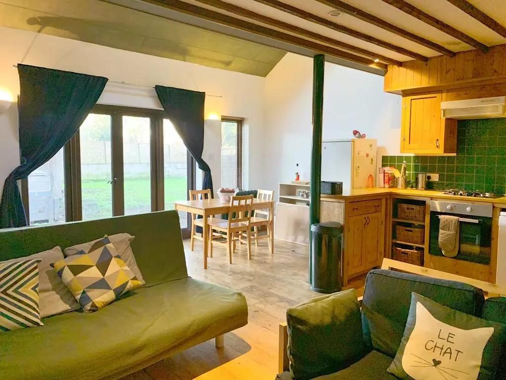 Launders Gate, Avenue Road, London 3 bed end of terrace house - £2,450 ...