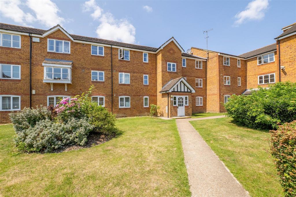 Mullards Close, Mitcham 2 bed flat for sale - £300,000