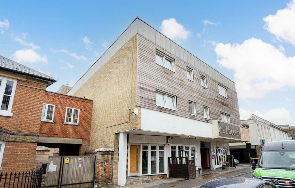 Tufton Street, Ashford, Kent, TN23 1 bed flat - £900 pcm (£208 pw)