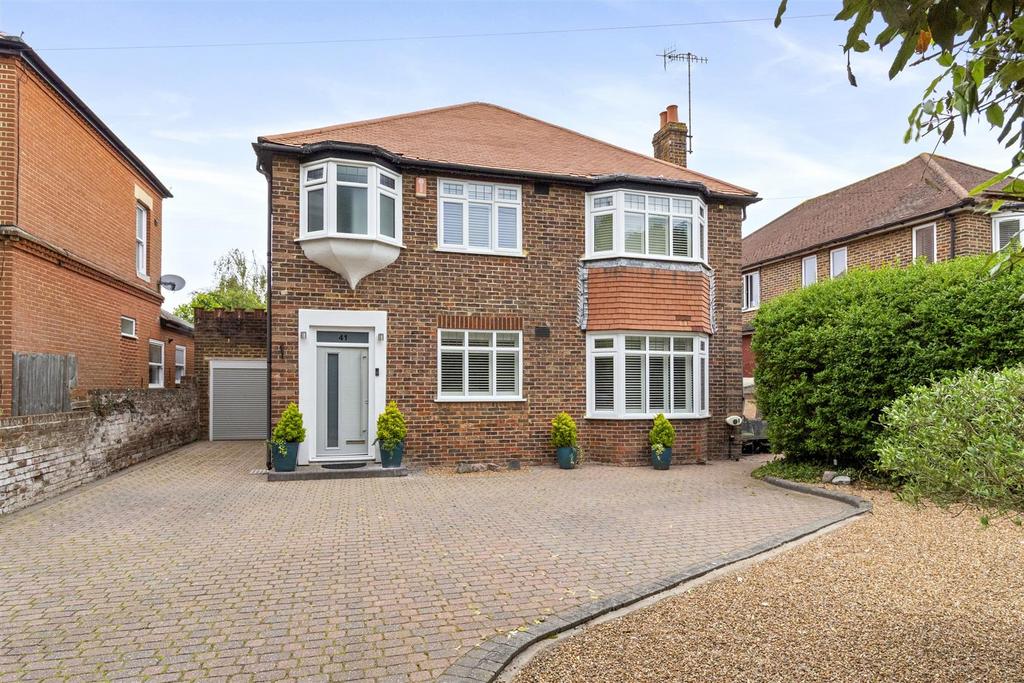 Chesswood Road, Worthing 5 bed house - £850,000
