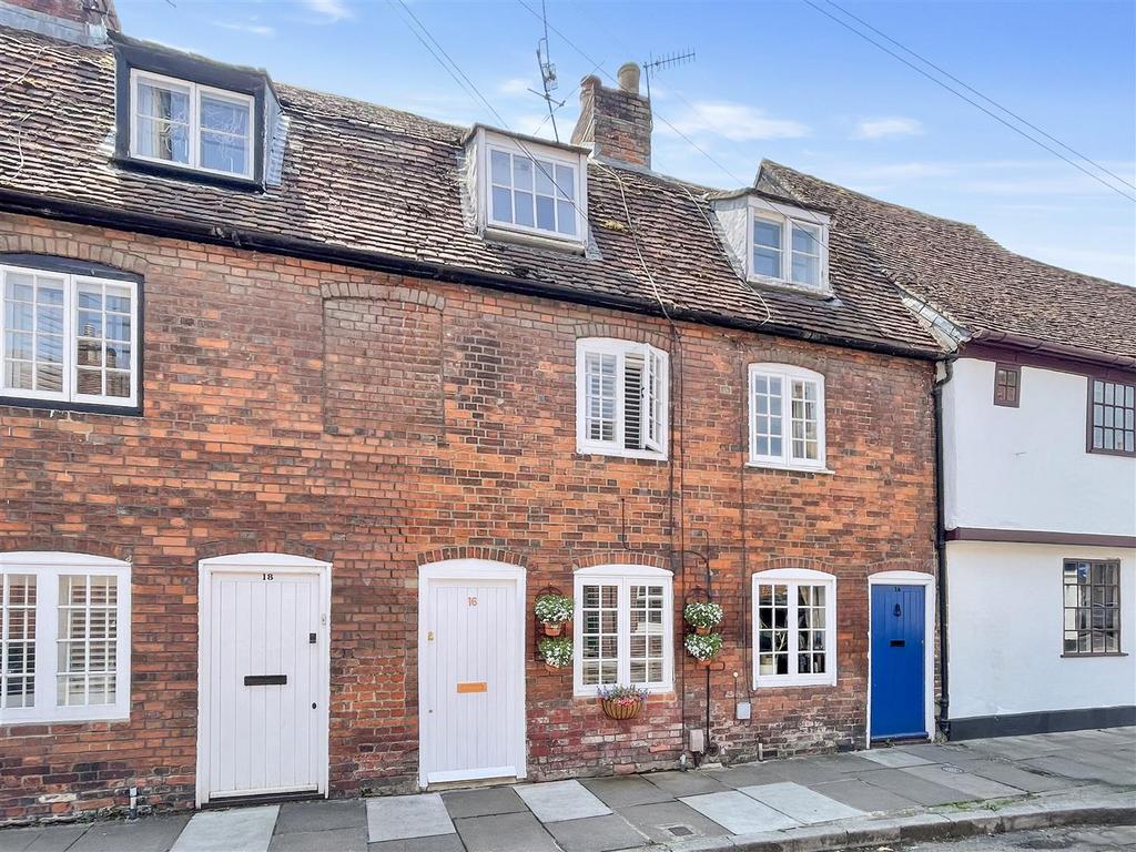 Trinity Street, Salisbury SP1 2 bed terraced house - £230,000