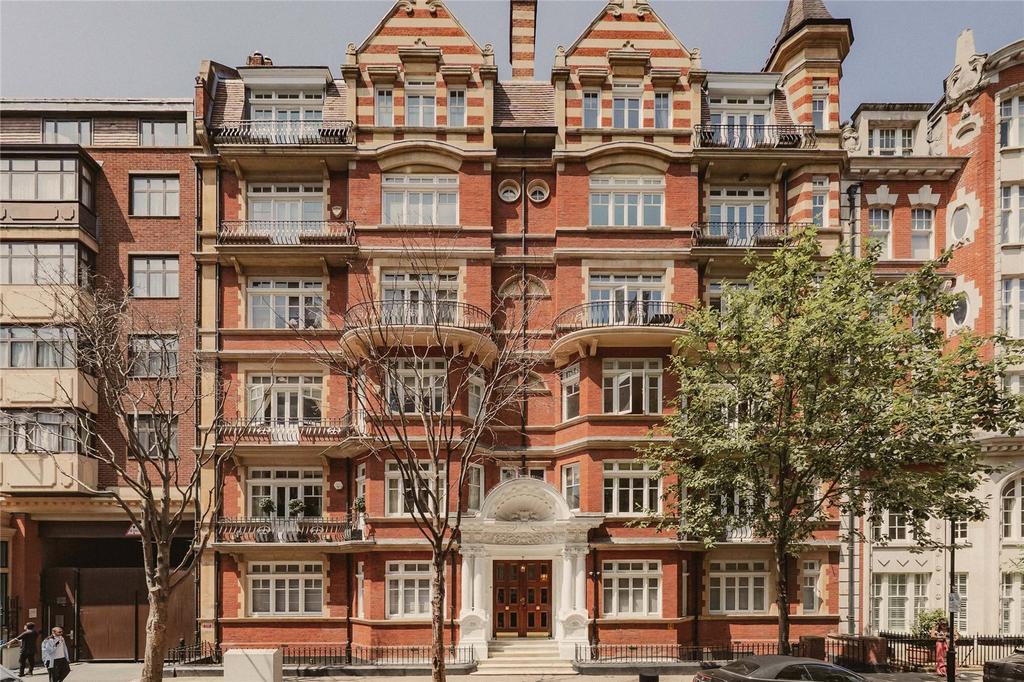 Basil Street, Knightsbridge, SW3 3 bed apartment to rent - £13,867 pcm ...