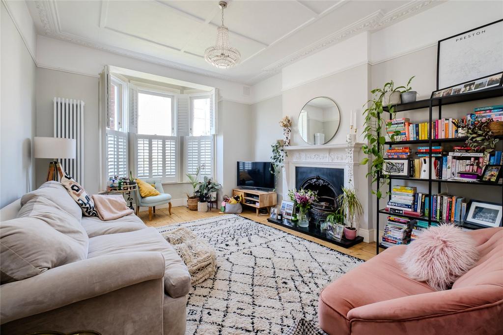 Barrow Road, London SW16 1 bed apartment for sale - £425,000