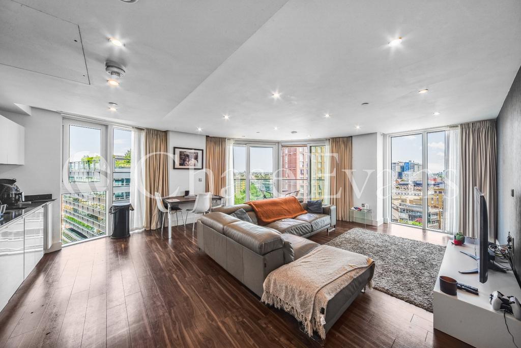 Altitude Point, Alie Street, Aldgate... 2 bed flat for sale - £790,000